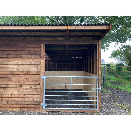 Double Stable & Tack Room 36ft x 12ft