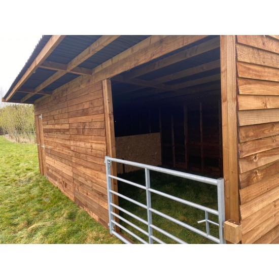 Internal Stables & Storage With Gates